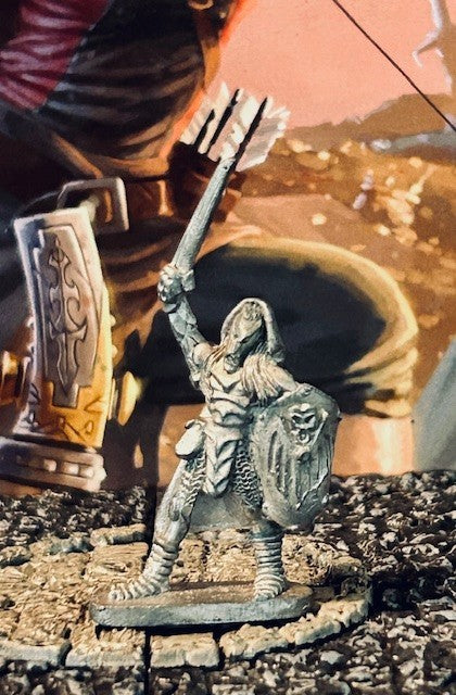 Knight w/ Sword Shield Grenadier Miniature D&D Dungeons Dragons vintag ...