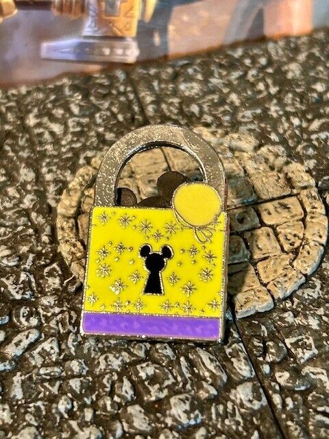 Tinker Bell Mystery Lock Peter Pan Keyhole Disney Collectible Trader P ...