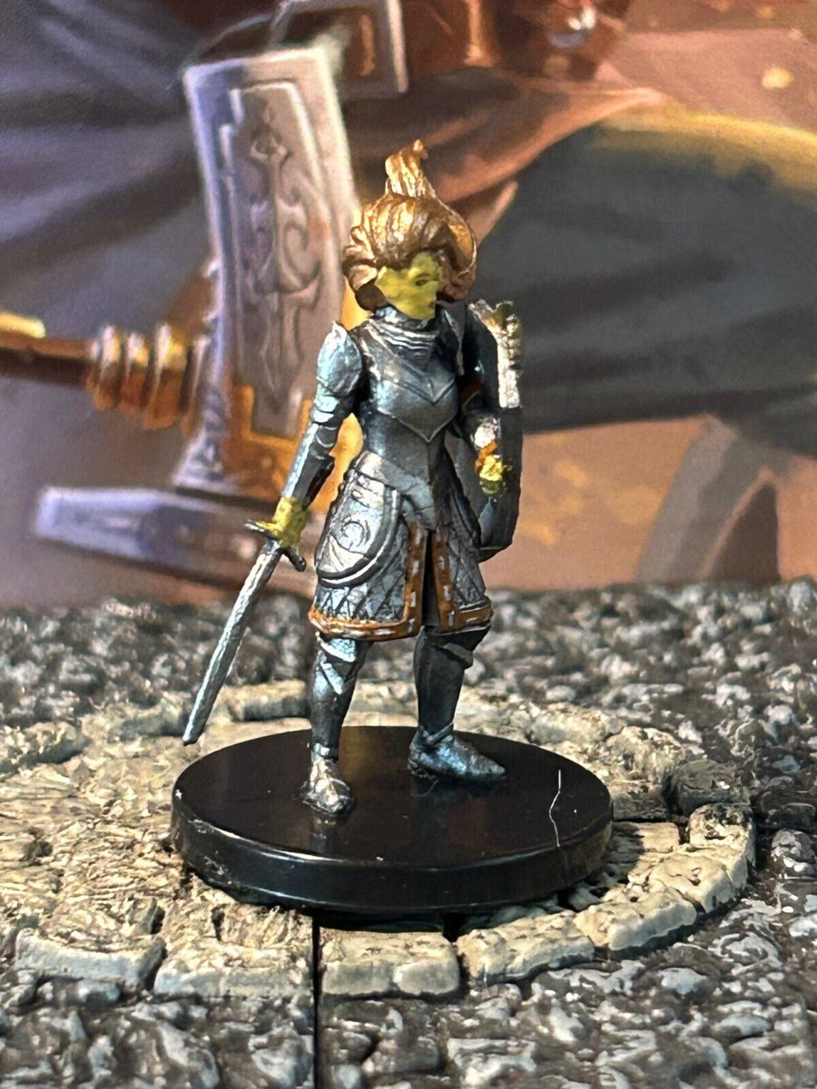 Angelkin Redeemer D&D Miniature Dungeons Dragons City Lost Omens aasim ...