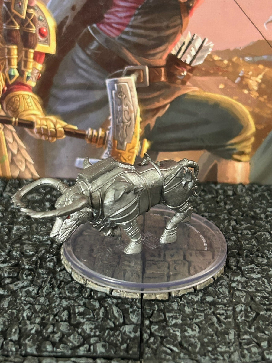 Gorgon D&D Miniature Dungeons Dragons Rusty Inn large 31 steel iron bu ...
