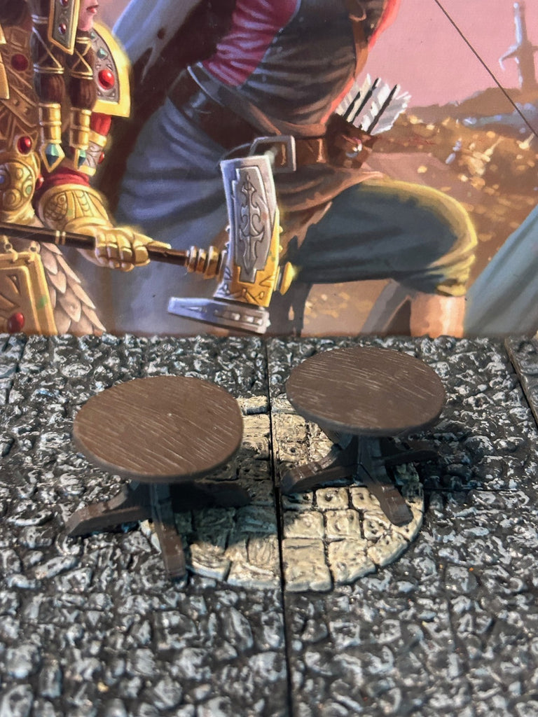 Round Table x2 D&D Miniature Dungeons Dragons Rusty Dragon Inn terrain ...