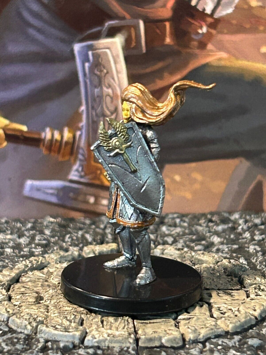 Angelkin Redeemer D&D Miniature Dungeons Dragons City Lost Omens aasim ...